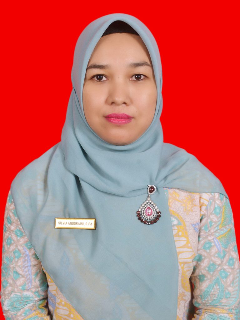 Silvia Anggraini, S.Pd.